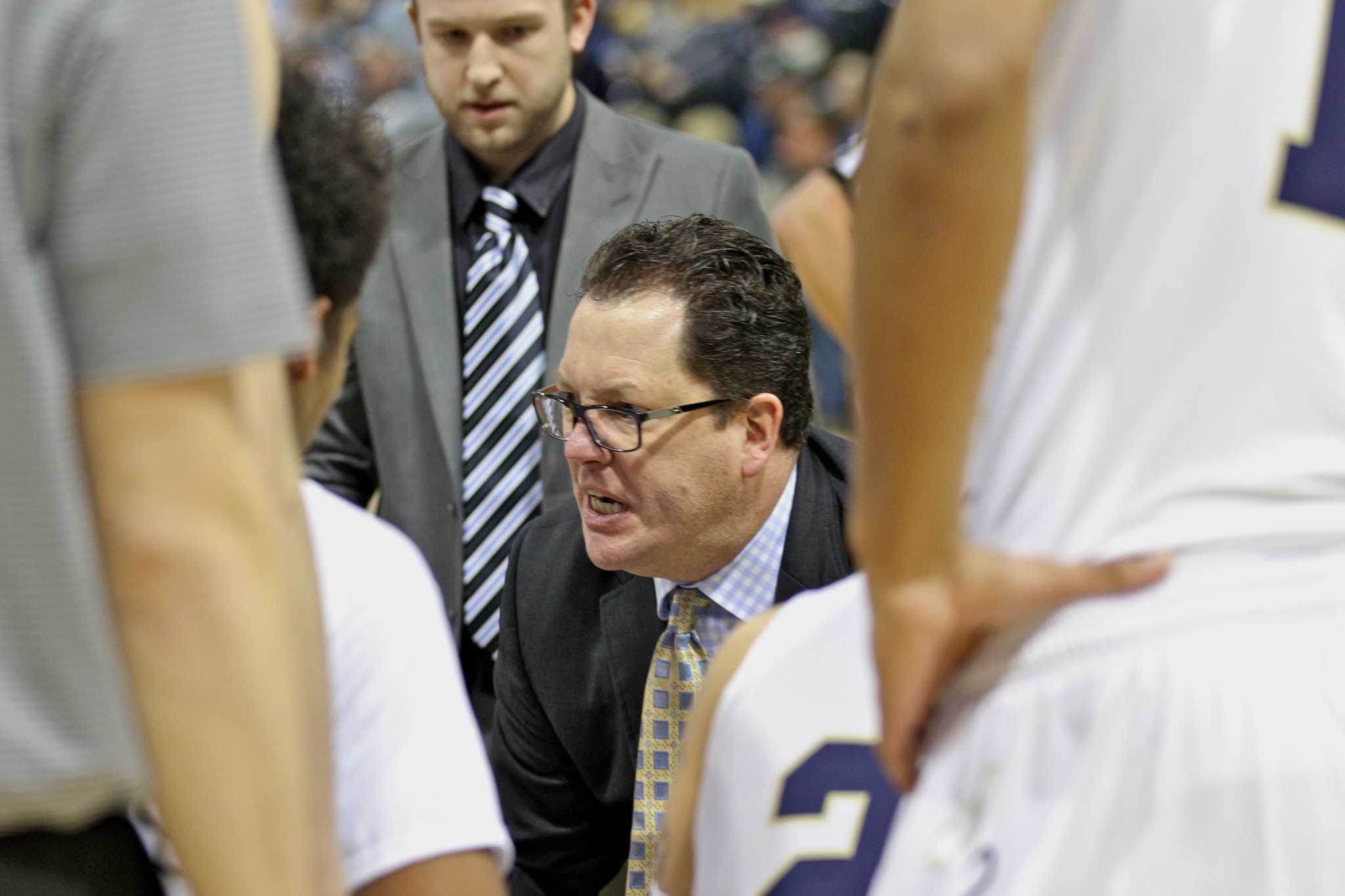 Hot-shooting Fighting Hawks torch Montana State men – Skyline Sports