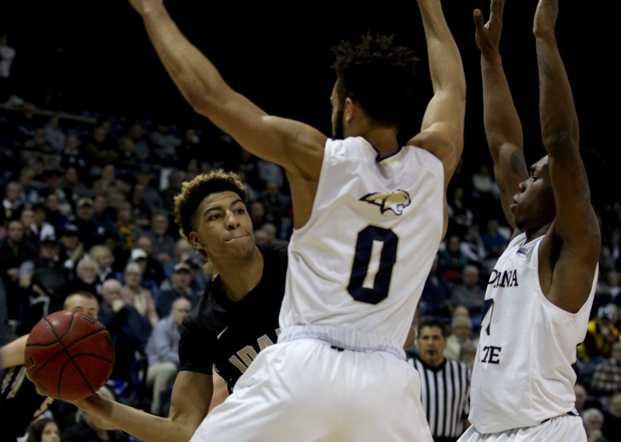 Sanders pushes Vandals past Bobcats in Moscow – Skyline Sports