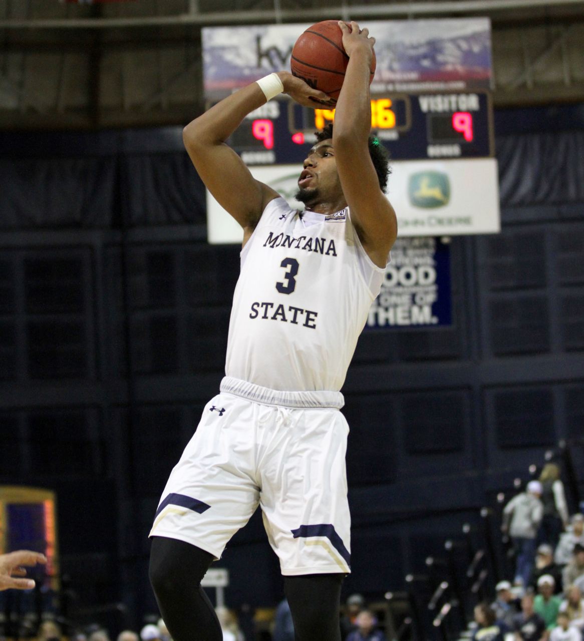 Strings explodes as Sac State buries Bobcats – Skyline Sports