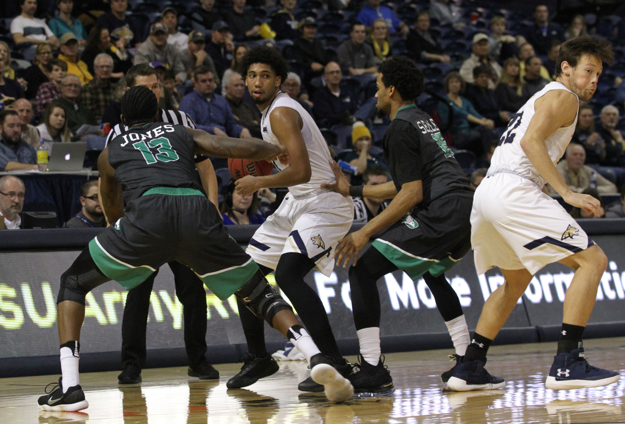 Balanced effort paces Bobcats past UND – Skyline Sports