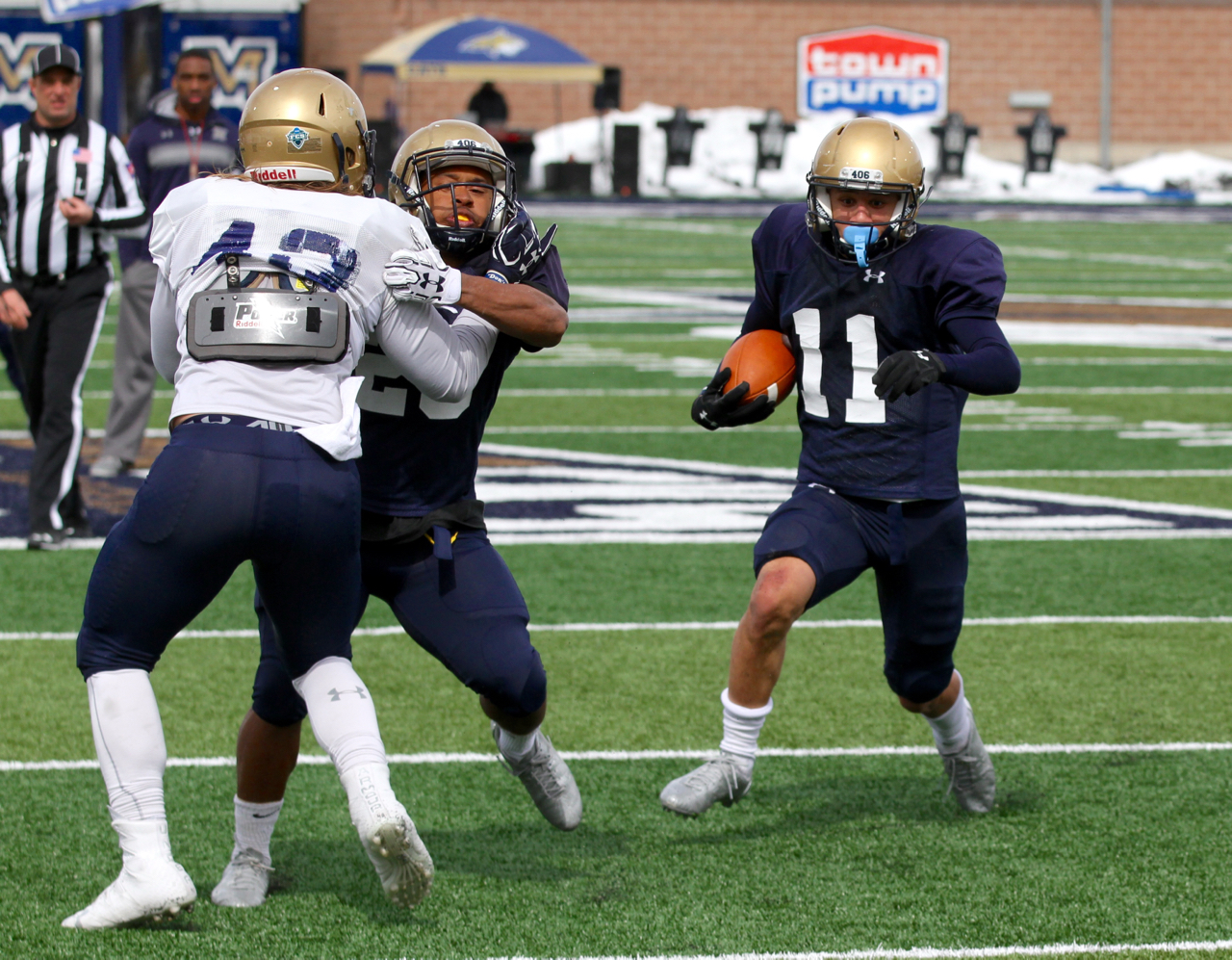 BECOMING A GIANT: Patterson grows into family legacy, thrives for ...