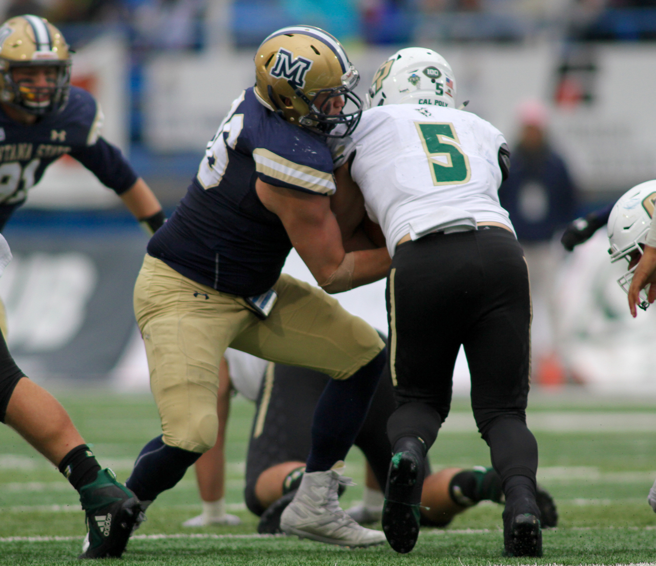 BY THE HORNS: Personal pride helps Wright fight through Bobcat career ...