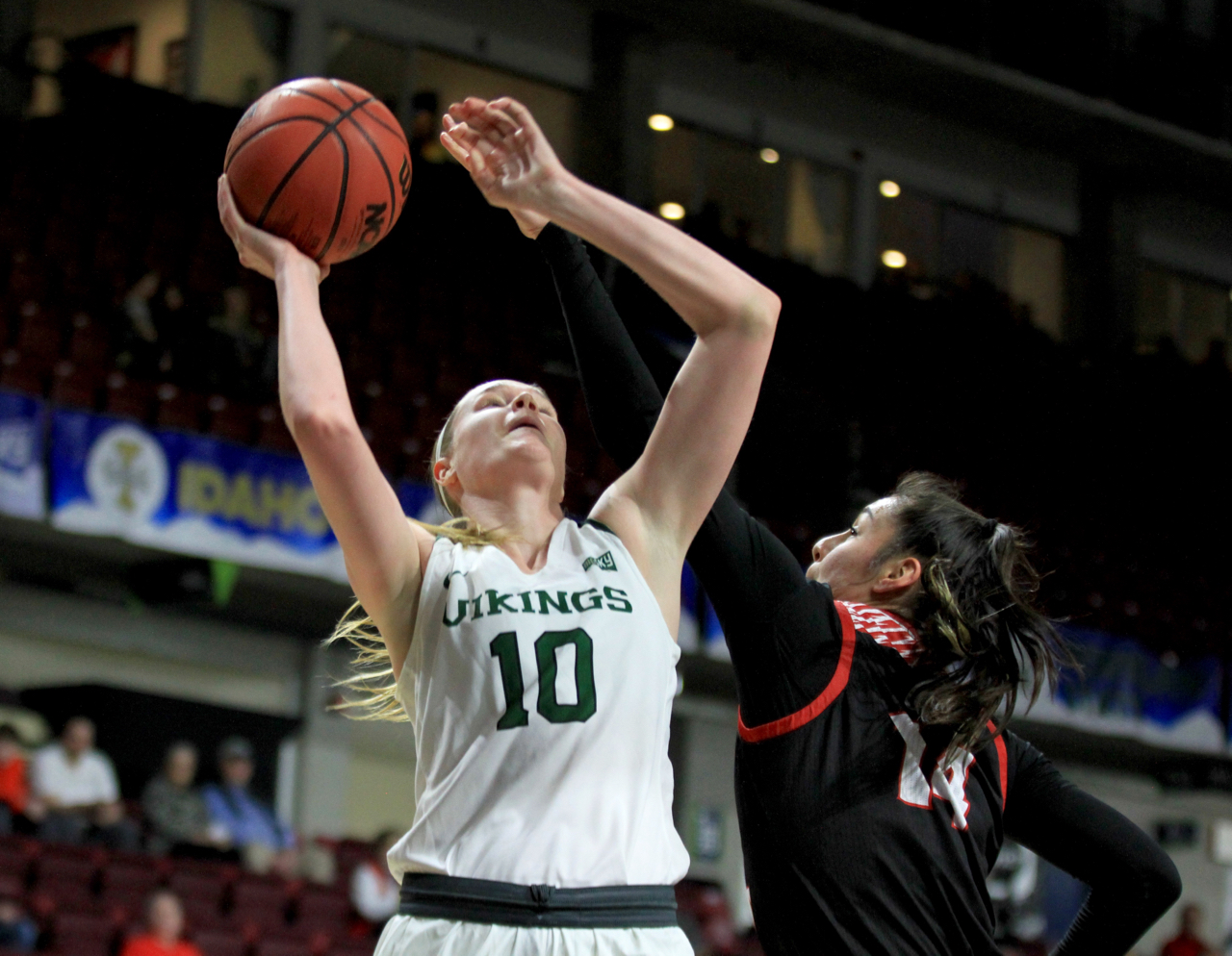 Hansen’s last-second shot lifts Vikings into Big Dance – Skyline Sports