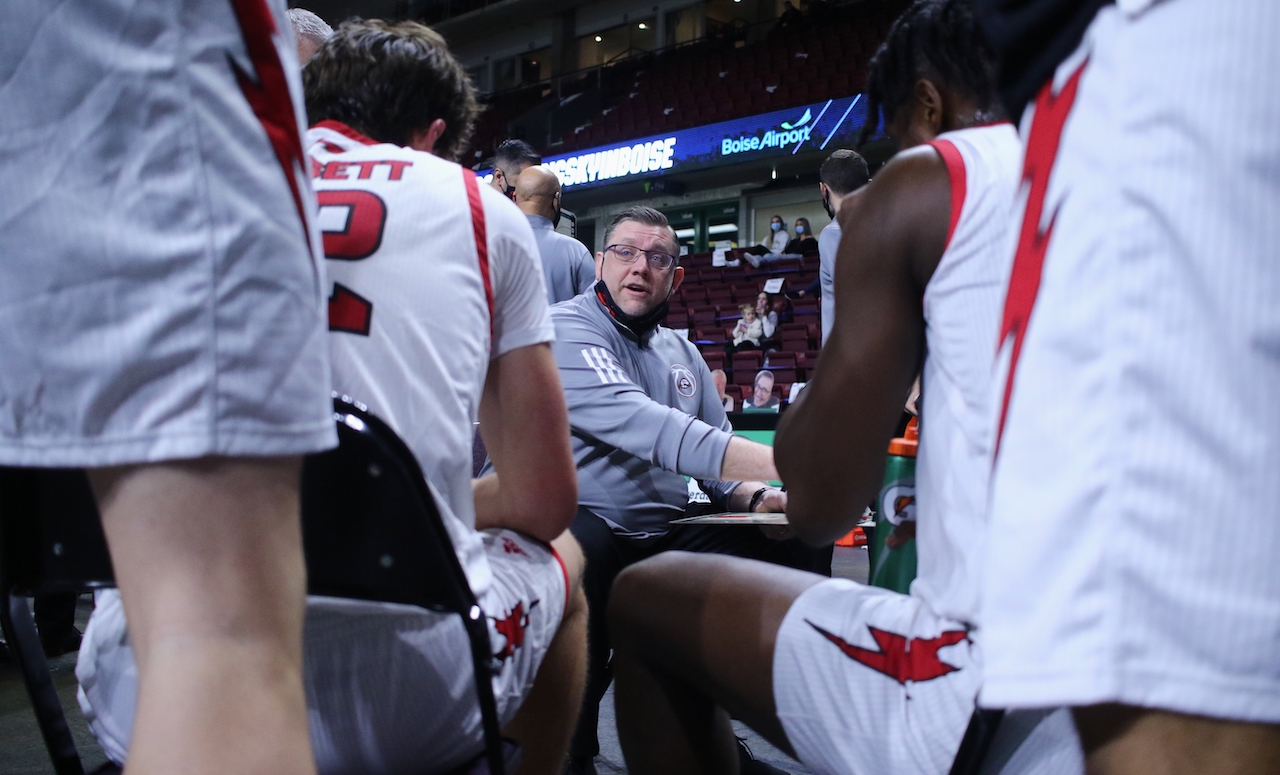 Top-seeded Thunderbirds blitz UNC, move into Big Sky semifinals ...