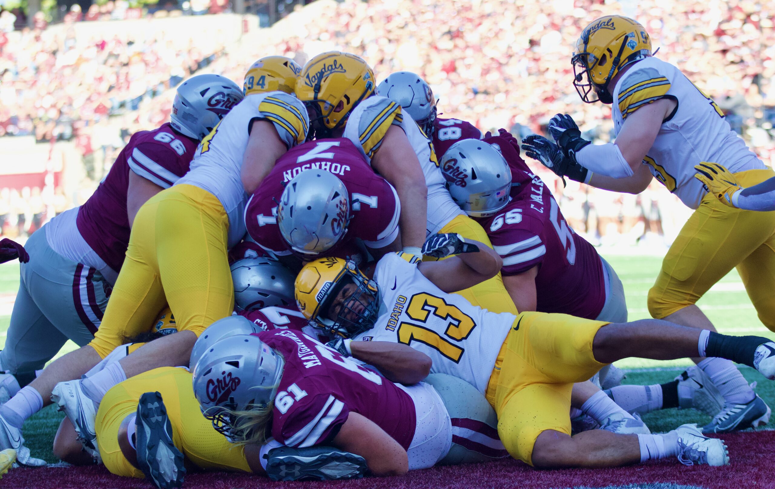 Unranked Idaho shocks Montana in Washington-Grizzly, 30-23 – Skyline Sports