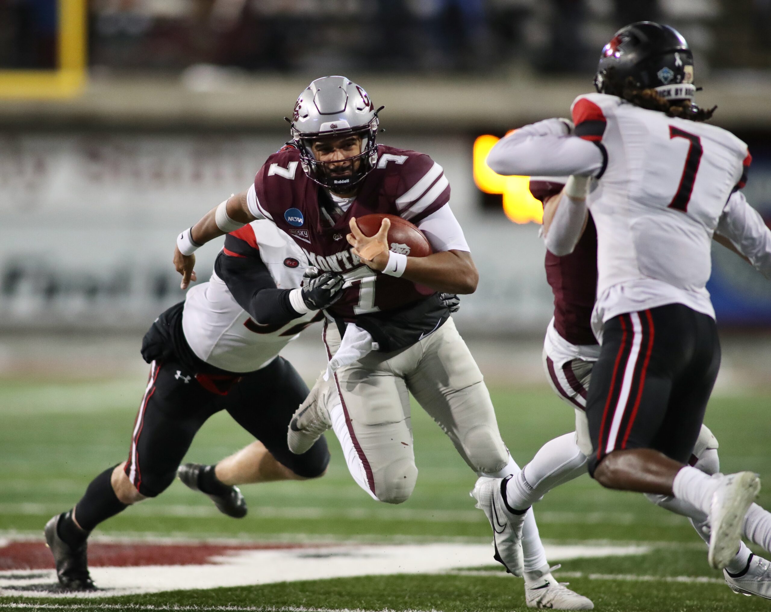 Flowers kick return sparks Montana comeback as Griz advance with win ...