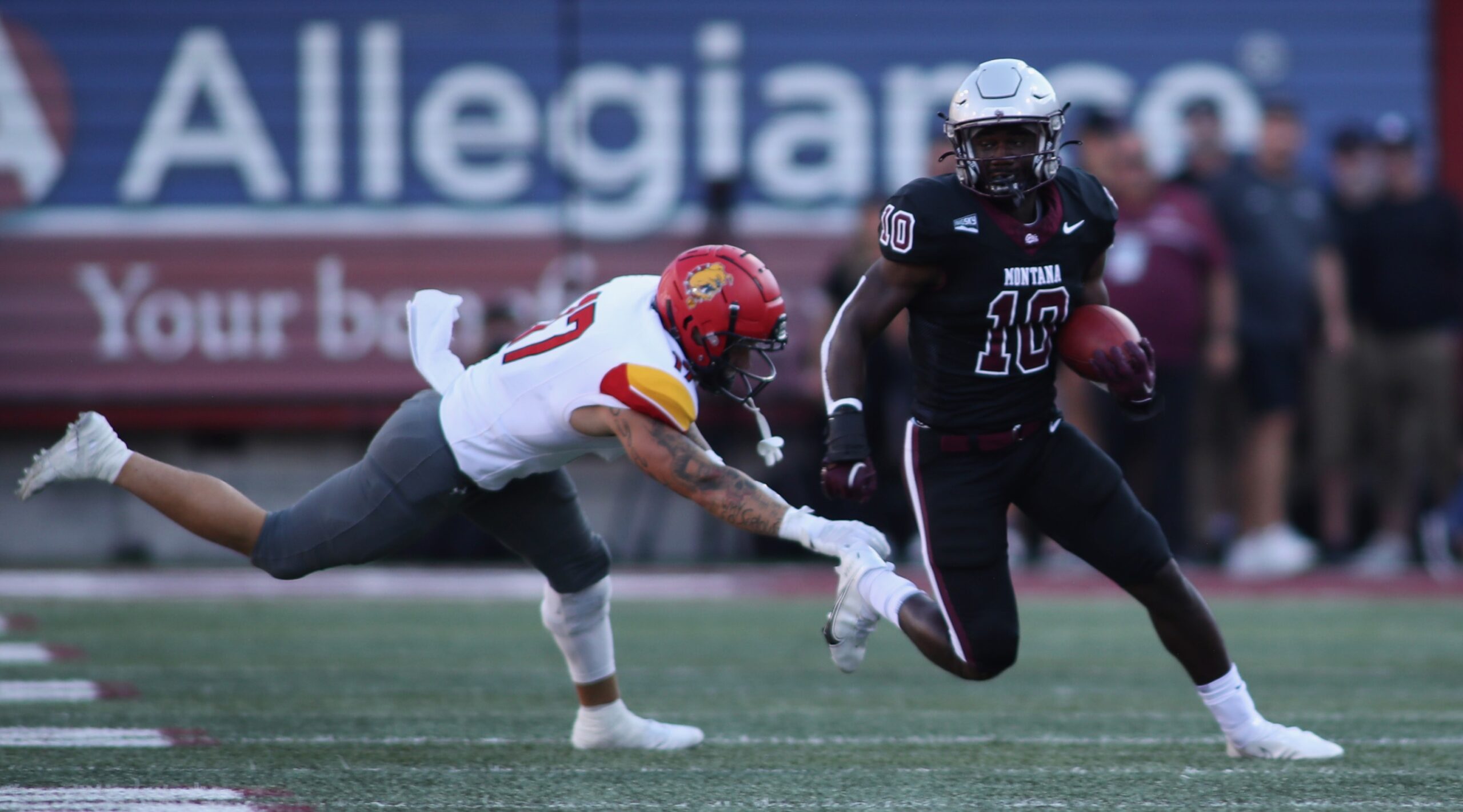 Record-setting crowd helps boost Griz past two-time defending D-II ...