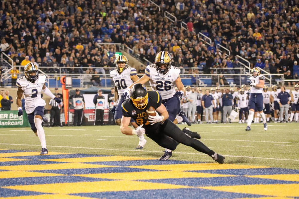 Third-ranked Bobcats lose heart-breaker at No. 1 South Dakota State ...