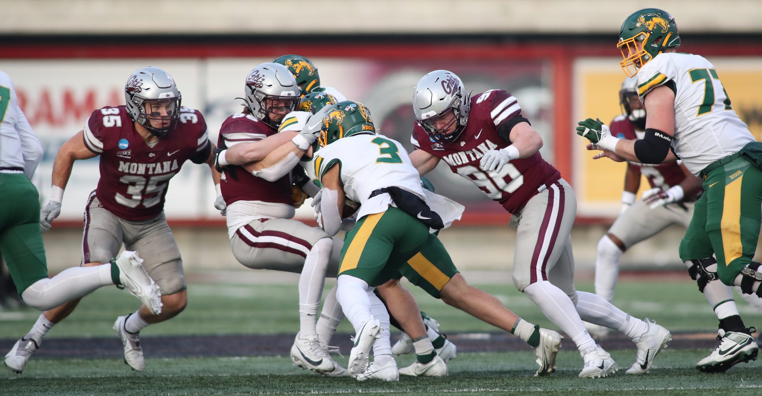 PHOTO GALLERY: Montana vs. North Dakota State FCS National Playoff ...