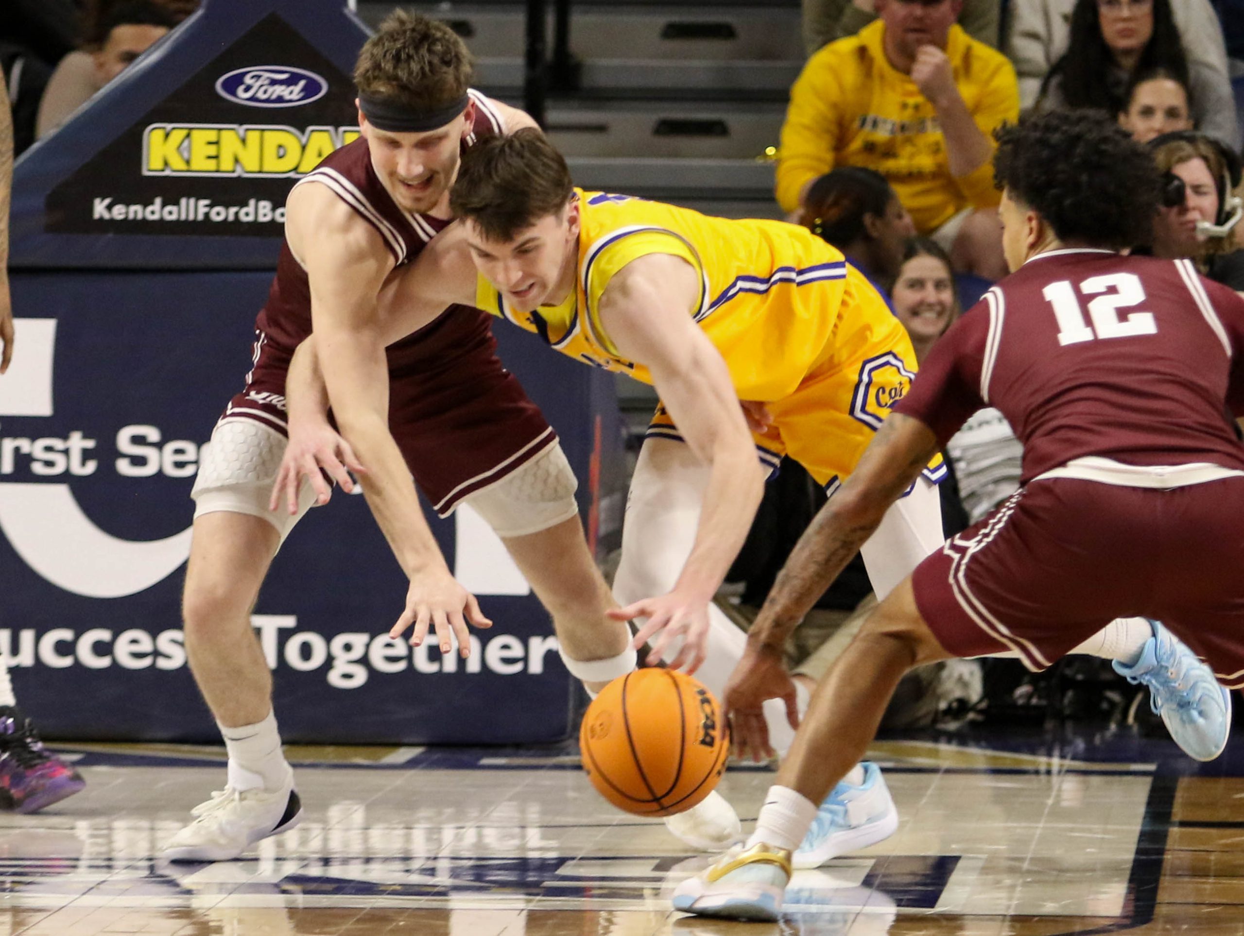 DeCuire ties Montana wins record as Griz outlast Bobcats in Bozeman – Skyline Sports